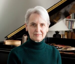 Biography – Elizabeth Vercoe